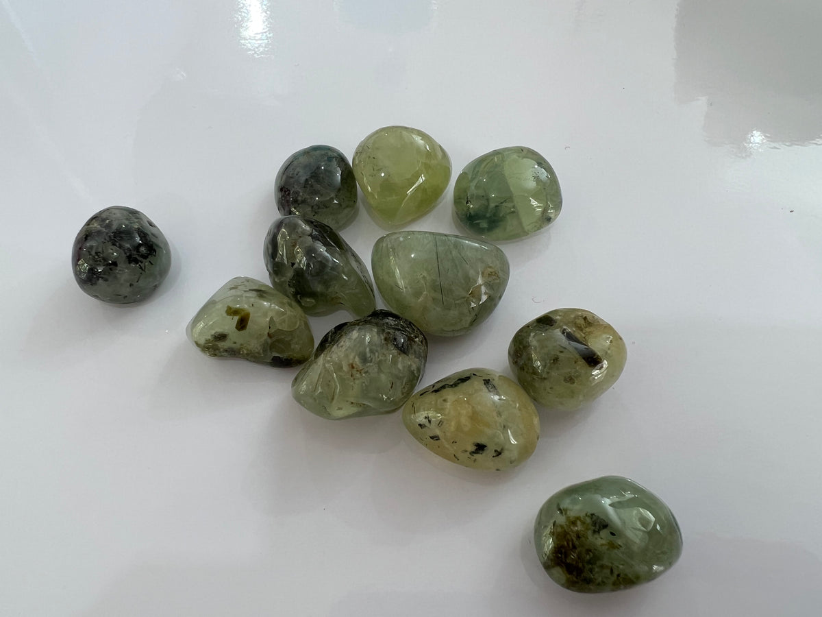 Prehnite Tumble – Earth Elements NZ