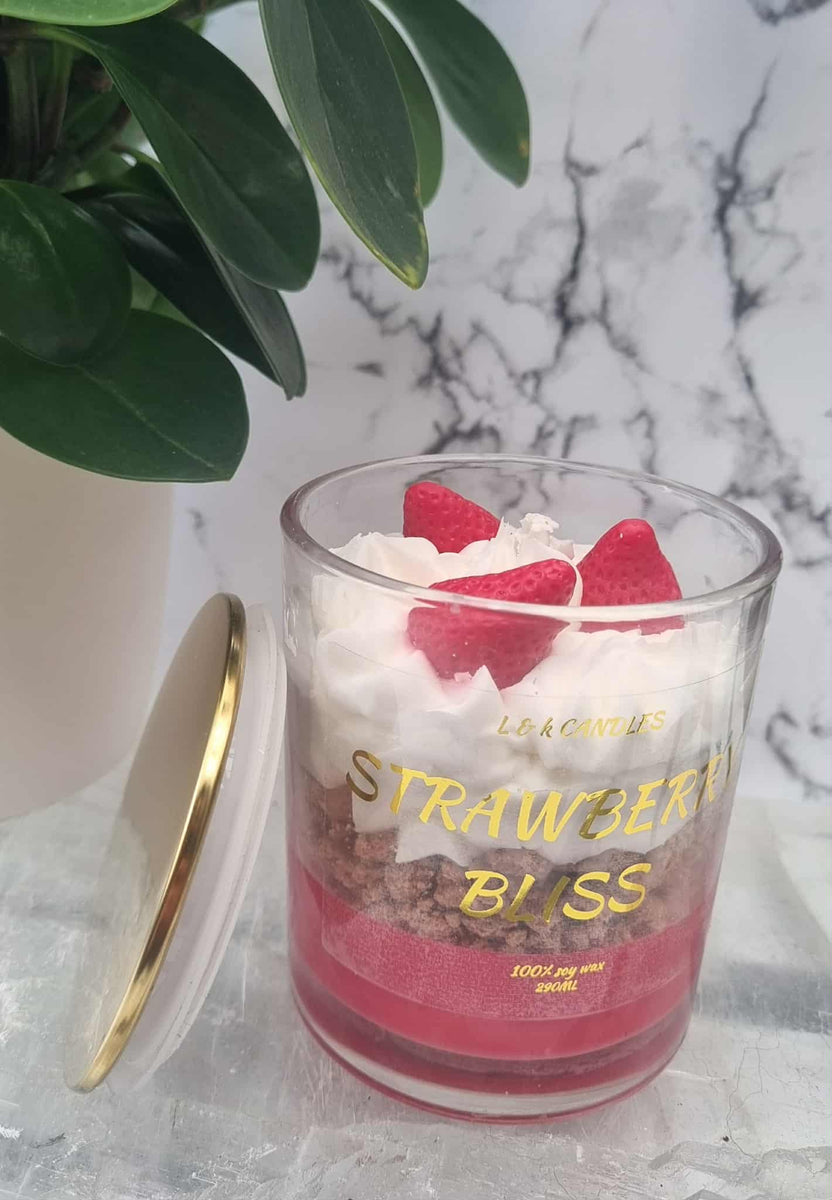 Strawberry Bliss Dessert candle by L&K Candles – Earth Elements NZ