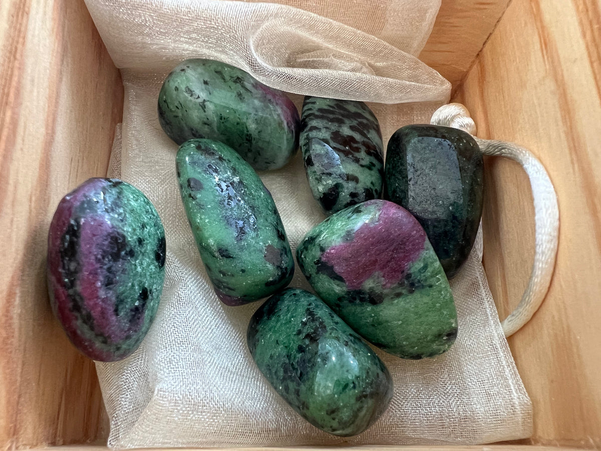 Ruby Zoisite Tumble – Earth Elements NZ